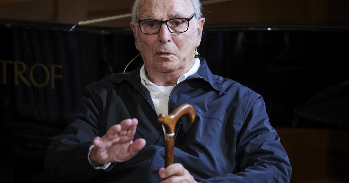 El Gobierno concede a Carlos Saura la Gran Cruz de Alfonso X el Sabio El Gobierno concede a Carlos Saura la Gran Cruz de Alfonso X el Sabio