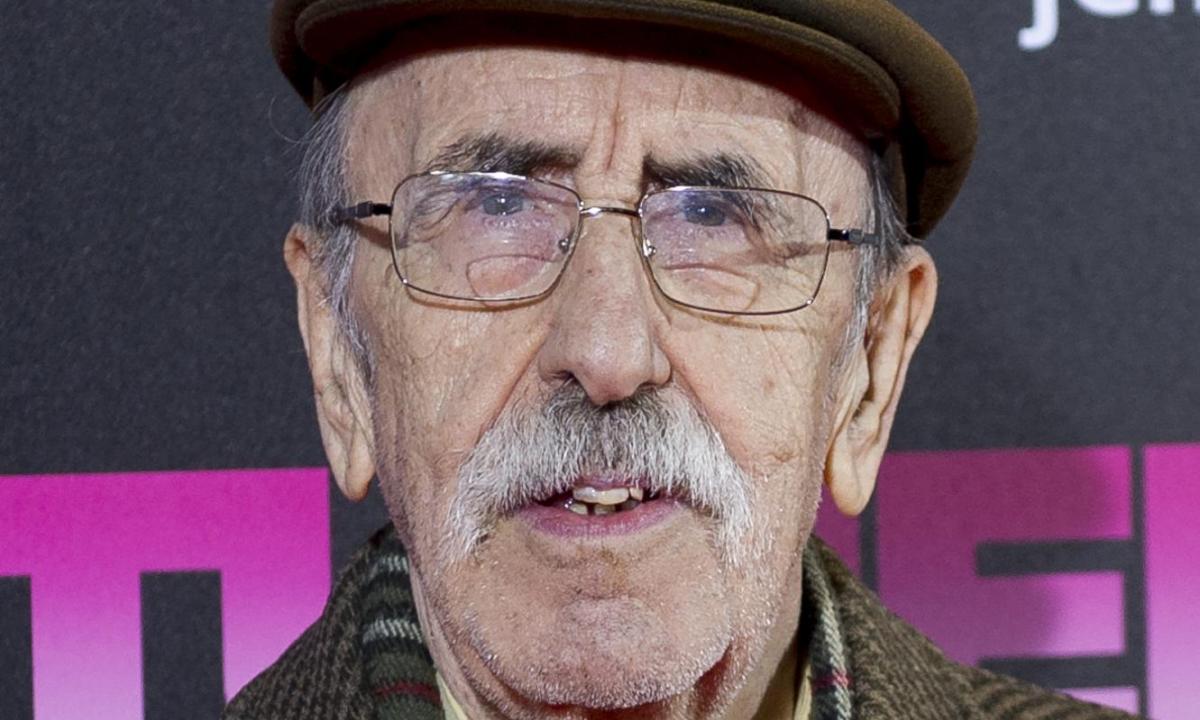 Muere el actor Jesús Guzmán, el cartero de 'Crónicas de un pueblo', a ...
