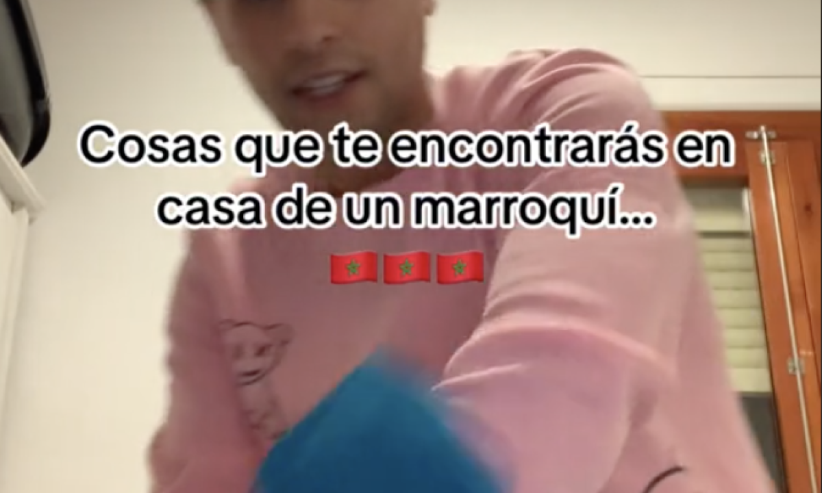 Un joven marroquí crea necesidad muchas personas al enseñar este ...