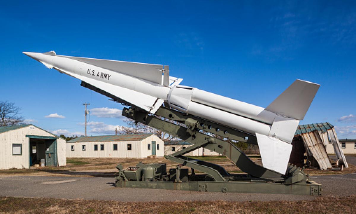 El temor de una Tercera Guerra Mundial se cruza en el lanzamiento de un ...