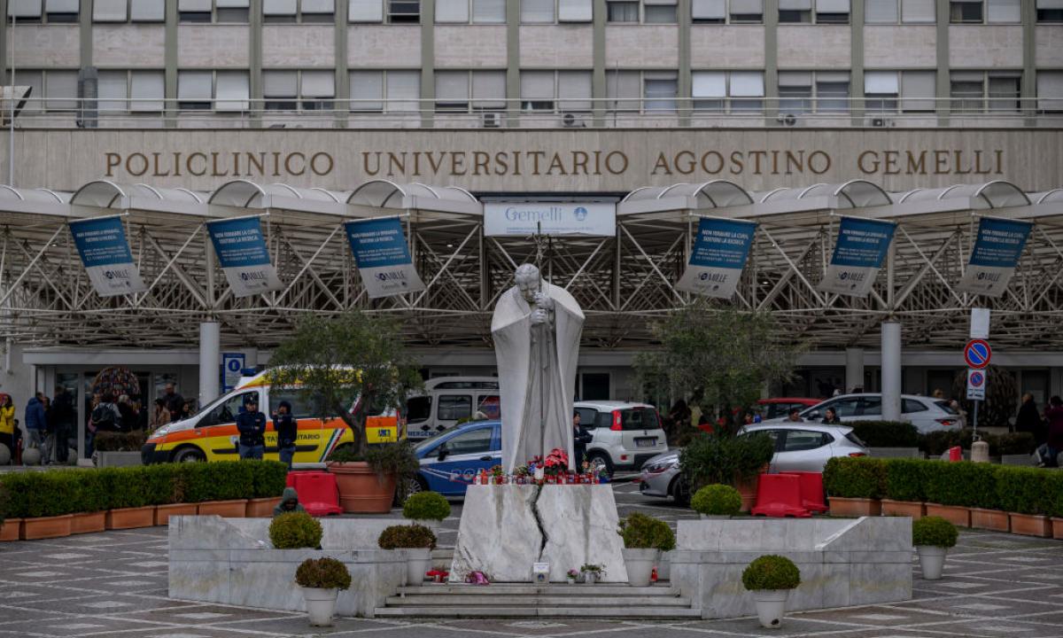 Nuevo parte de la salud del papa: Francisco ha pasado bien la noche y está descansando