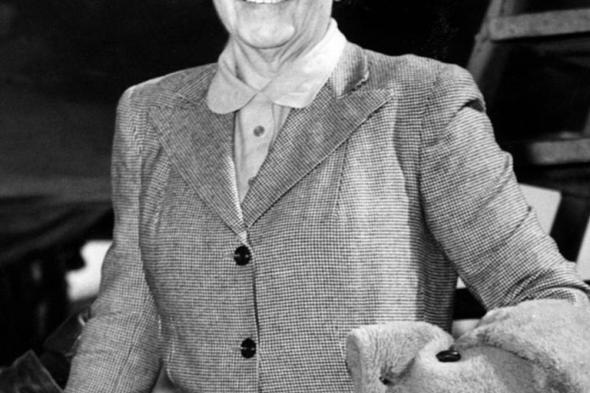 Gabriela Mistral, 130 años de una poeta revitalizada y claves de por ...