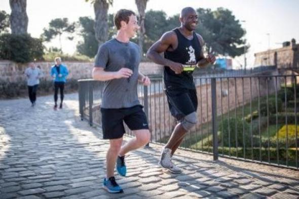 Zuckerberg promociona Barcelona en su muro de Facebook