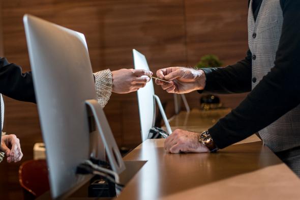 Lo que hay en esta recepción de su hotel en Tokio la deja sin palabras ...