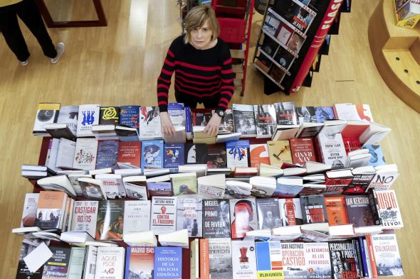 Adiós a un símbolo de libertades y resistencia: cierra la librería ...