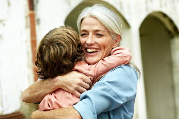 ¡Feliz Día del Abrazo 2024! Así reacciona tu cuerpo cuando lo abrazan