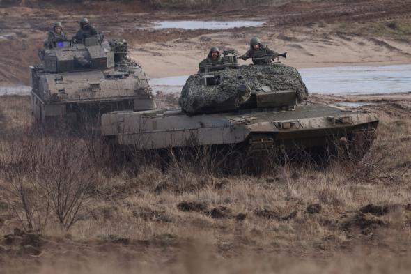 Los tanques españoles van al taller