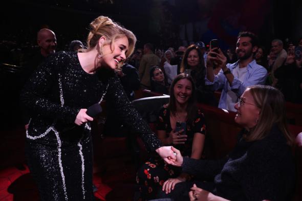 Adele da la réplica perfecta a un fan que gritó 'el Orgullo es una ...