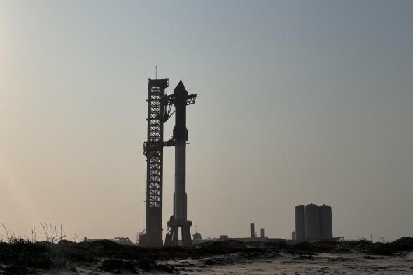 Despega el poderoso Starship y logra aterrizar el propulsor Super Heavy