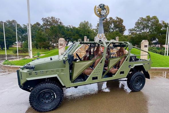 El Ejército modifica un Toyota en el super coche de acción rápida de ...