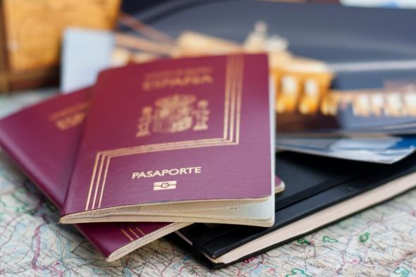 Azul, rojo y verde: esto significan los colores de los pasaportes