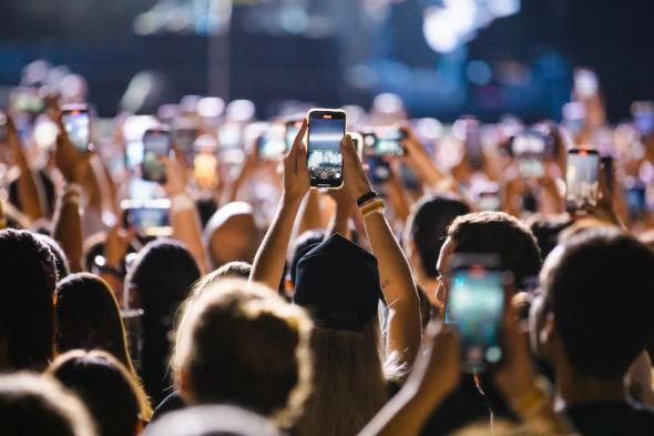 Así nos manipulan emocionalmente los ‘ingenieros sociales’