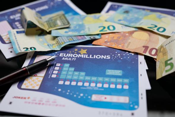 Loterías avisa al ganador de 100 millones de euros en el Euromillones ...