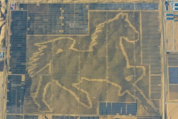 China despliega un mar fotovoltaico que mide la mitad que España y capaz de alimentar a toda la ...