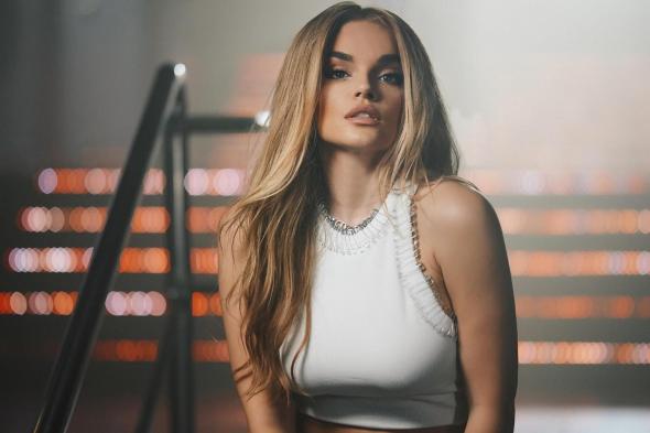 La nueva canción de Melody, ‘El Apagón’, cambia completamente de ...