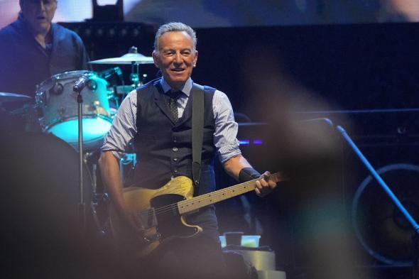 Muchos se acuerdan de Ayuso al ver lo que ha hecho Bruce Springsteen en ...