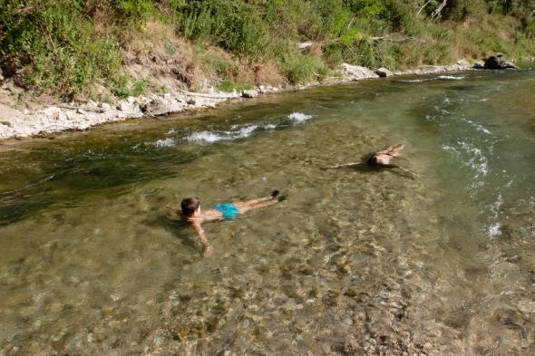 Alertan de los 'peligros' de bañarse en ríos y lagos de España