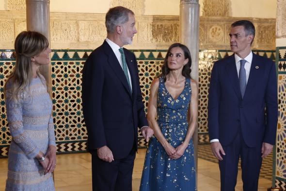 El comentado error de protocolo entre los reyes y Pedro Sánchez en Sevilla: tuvo que ser ...