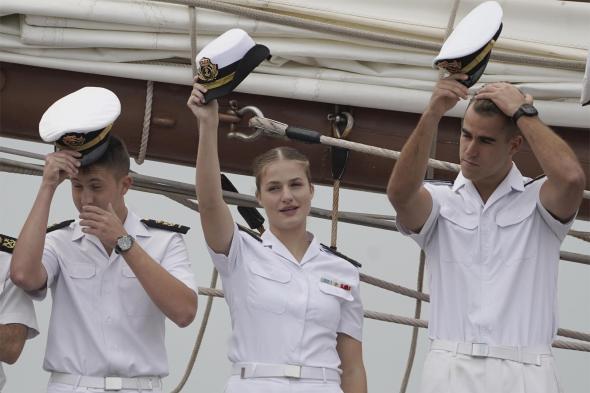 La princesa Leonor llega a Marín y finaliza su crucero de instrucción a bordo de Elcano
