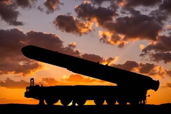 China provoca a la OTAN lanzando un misil nuclear ficticio contra Francia