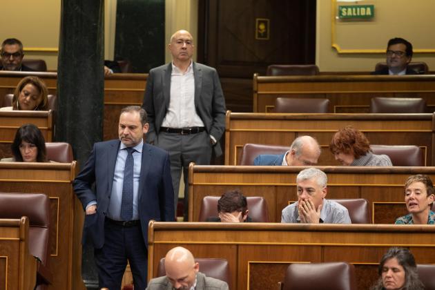El Congreso decide el escaño en el que se sentará Ábalos: le han ...