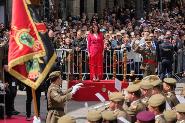 Este momento de Ayuso en el acto del Dos de mayo provoca cientos de comentarios por el mismo motivo