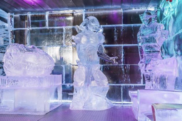 El primer bar de hielo en la playa del mundo está en Barcelona
