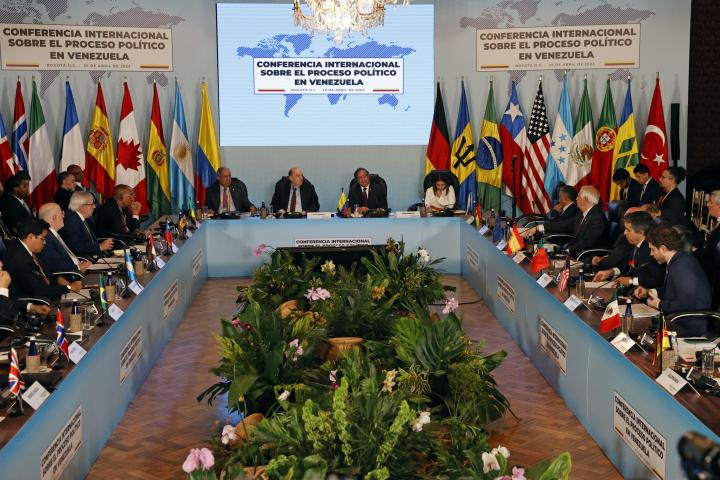 Las claves para entender la conferencia internacional que busca una ...