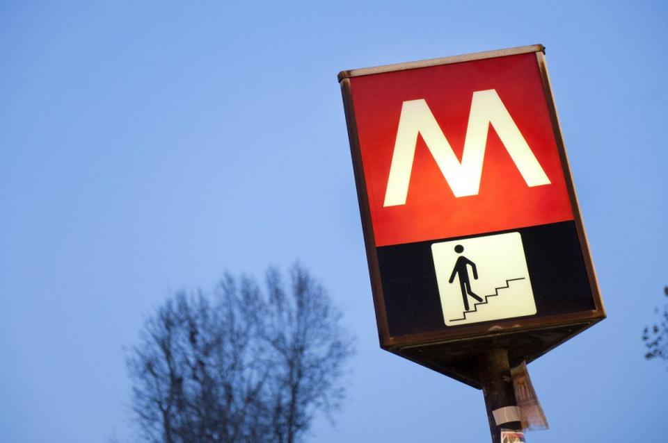 Símbolo del metro en distintos países (FOTOS)