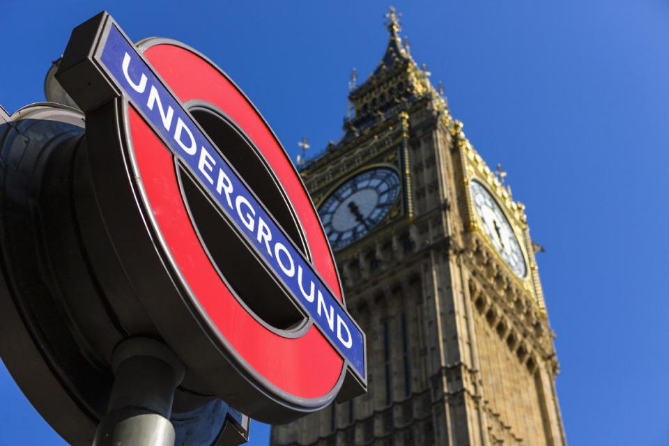 Símbolo del metro en distintos países (FOTOS)