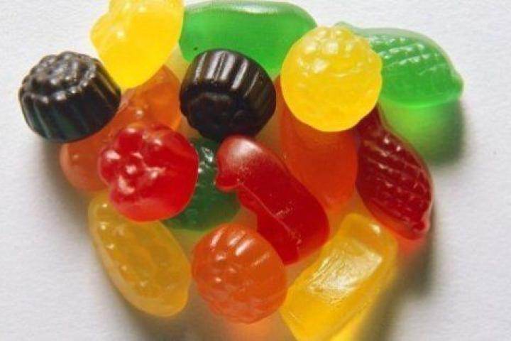 Cómo se hacen las chucherías y de qué están hechas (VÍDEO)