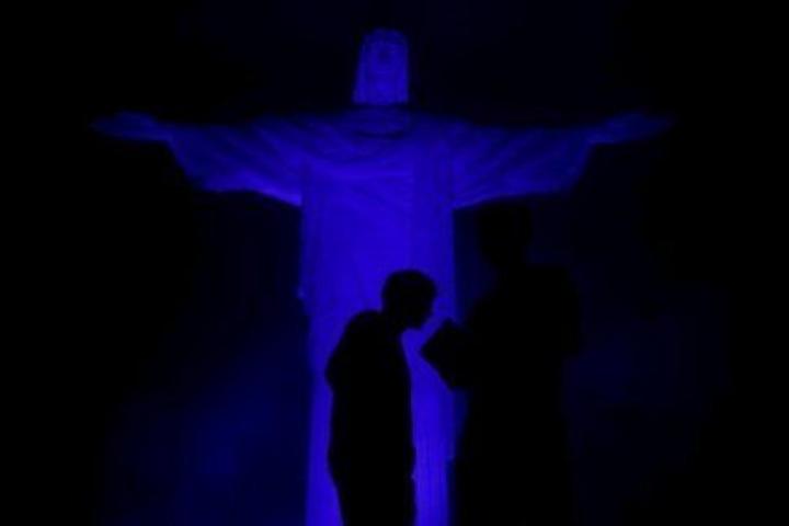 El mundo se tiñe de azul por el autismo