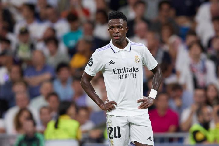 '¡Vinicius, eres un mono!': Cánticos racistas de aficionados del ...