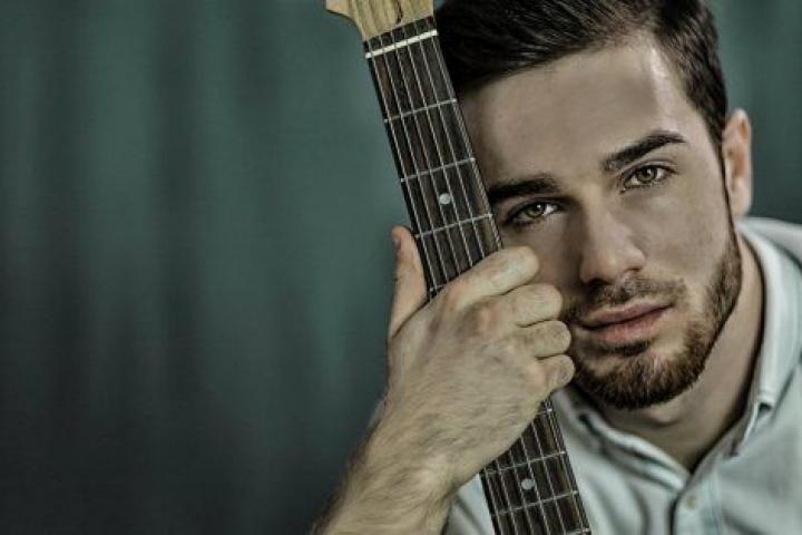 Desaparece un cantante gay ruso en Chechenia, una región conocida por ...