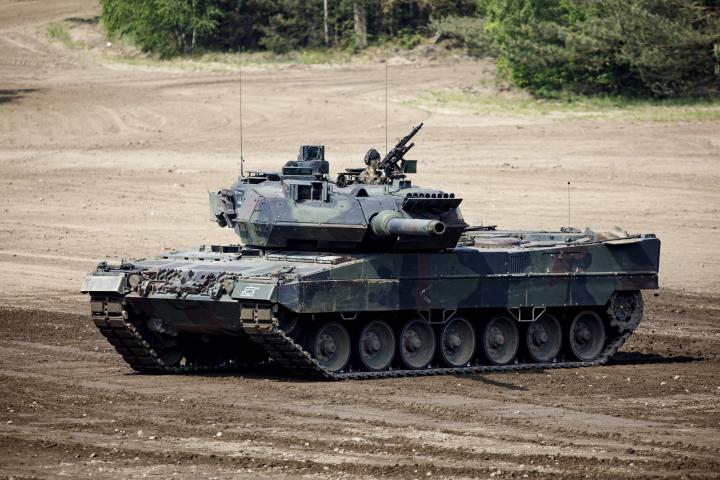 Alemania vendió casi gratis decenas de tanques Leopard 2 a Chile en 2009