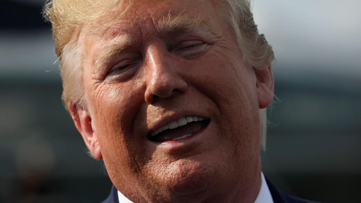 Trump intenta ser gracioso al publicar en Twitter un fotomontaje que da ...