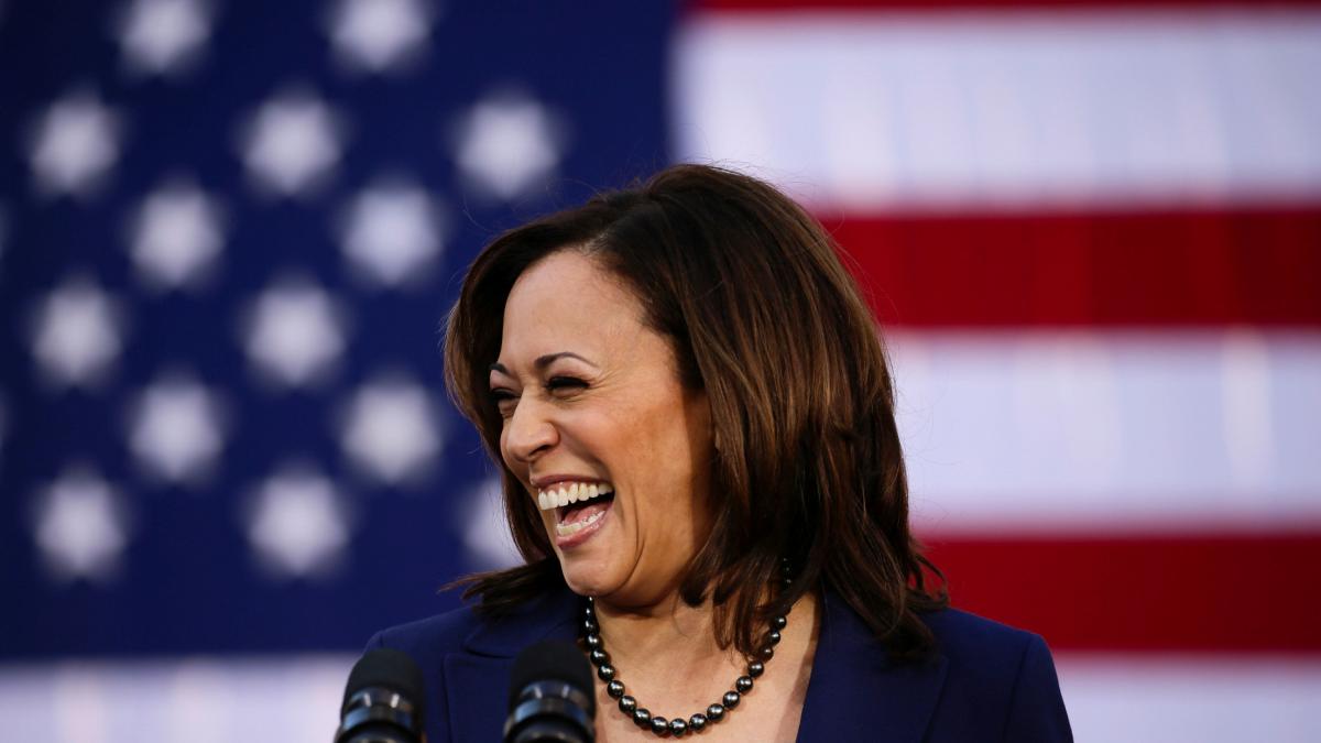 La palabra que sabe Kamala Harris en español es maravillosa