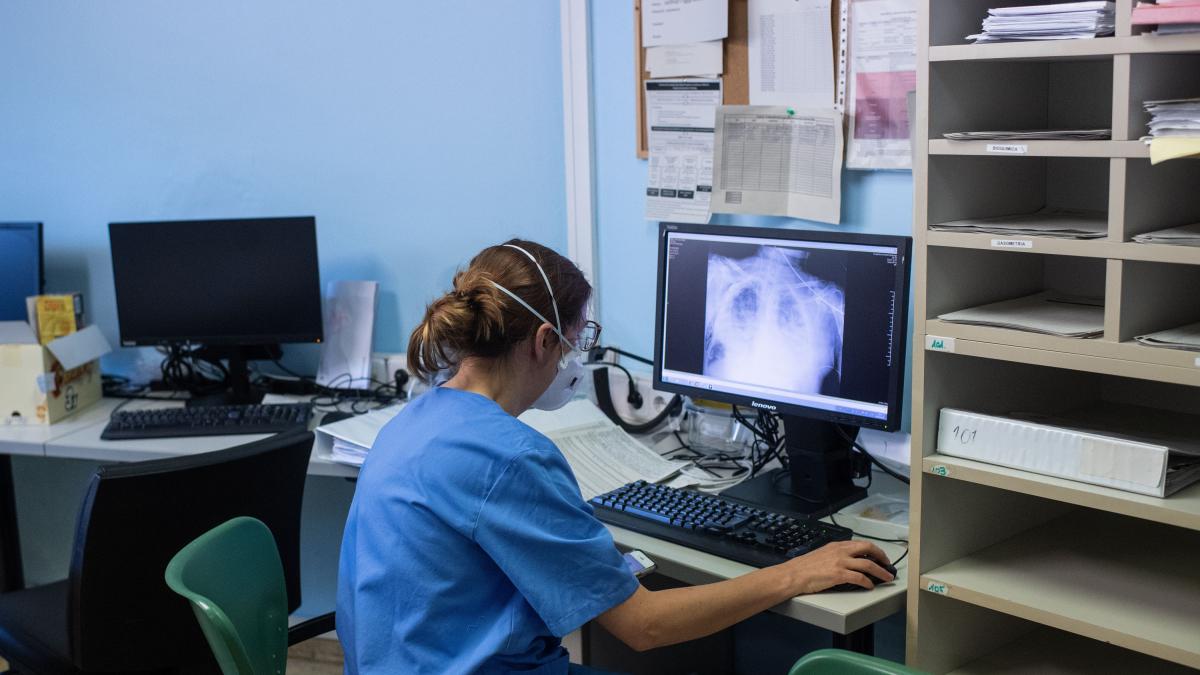 Una técnico de rayos explica qué hace si ve 'una patología grave' en un ...