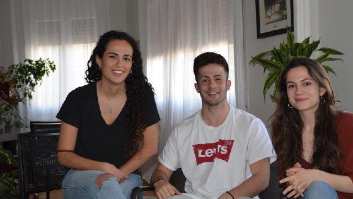 Beta Forn, Oriol Sànchez y Laura Turull: 'Nuestros padres no son violentos”