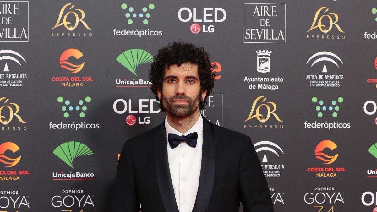 El actor Tamar Novas hace un curioso tuit político y logra un éxito sin ...