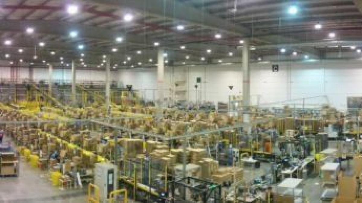 Descubriendo Amazon: un paseo por su centro logístico de Madrid con sus ...