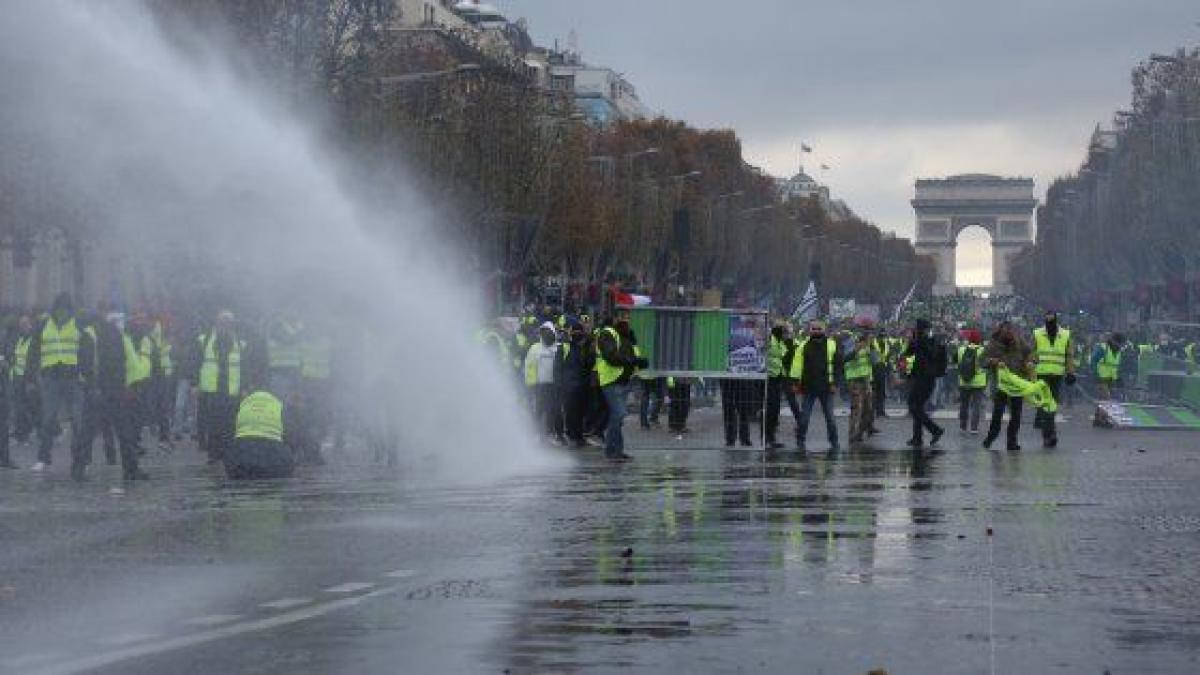 La Torre Eiffel, el Louvre y la Ópera de París cerrarán el sábado ante ...