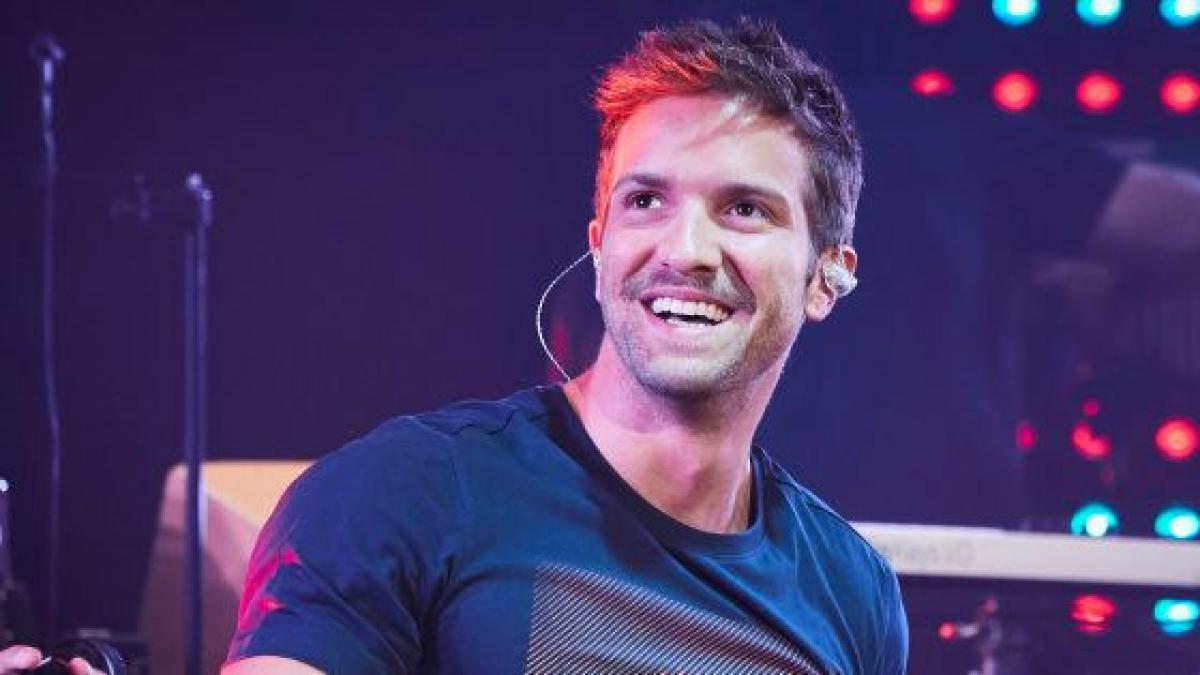 El efecto óptico que te hará dudar sobre el desnudo de Pablo Alborán