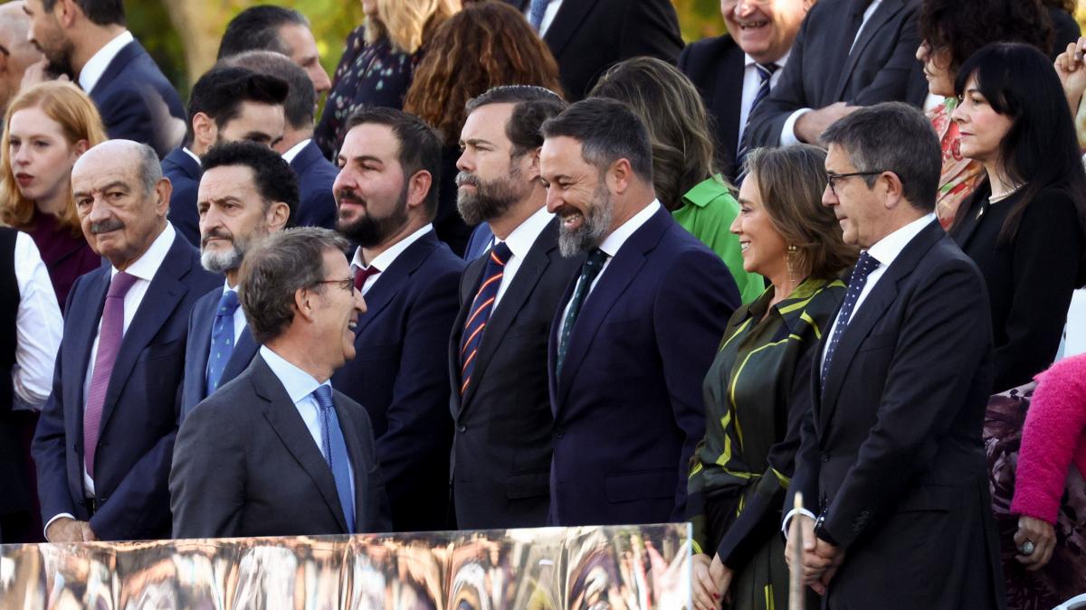 Preguntan a Feijóo si una mayoría con Vox le hace sentir incómodo y él ...