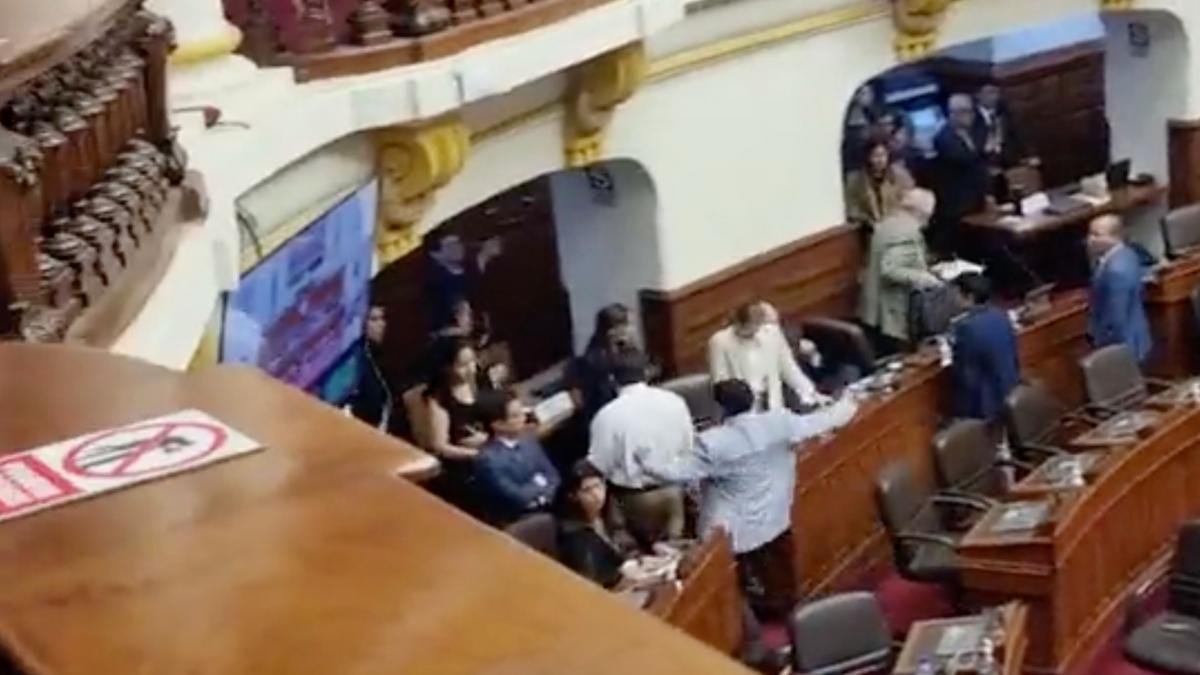 Crisis política en Perú: Dina Boluarte propondrá al Congreso adelantar las elecciones generales ...