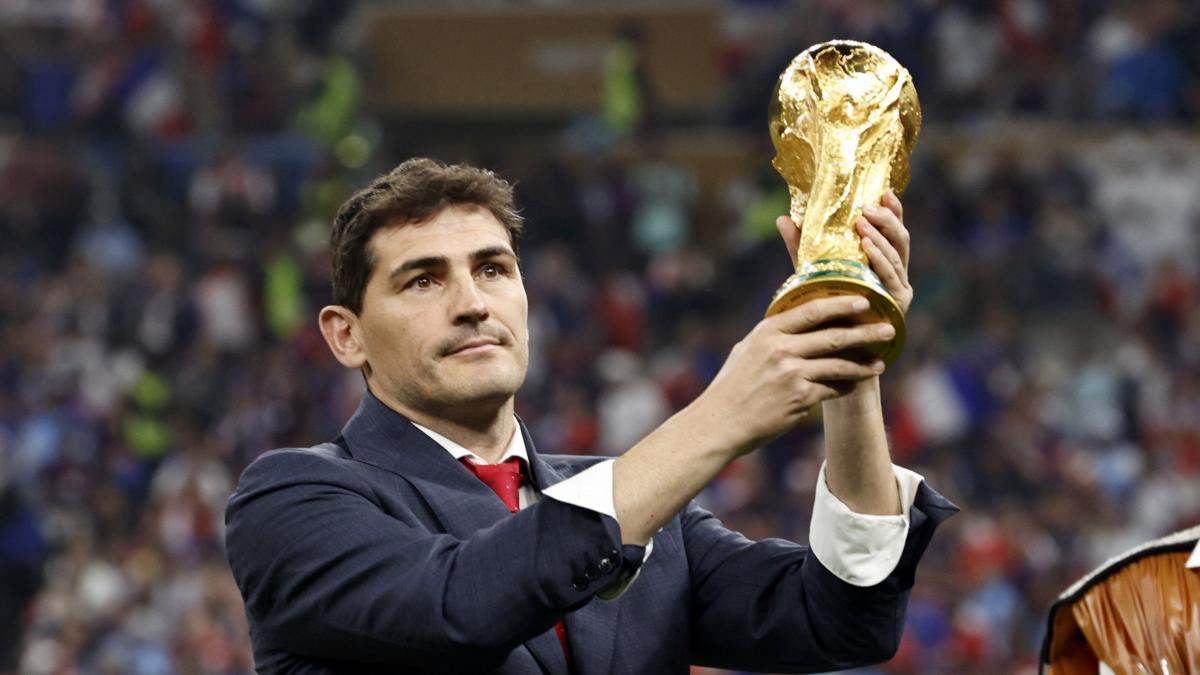 Iker Casillas no puede triunfar más con el tuit que ha publicado tras la final del Mundial