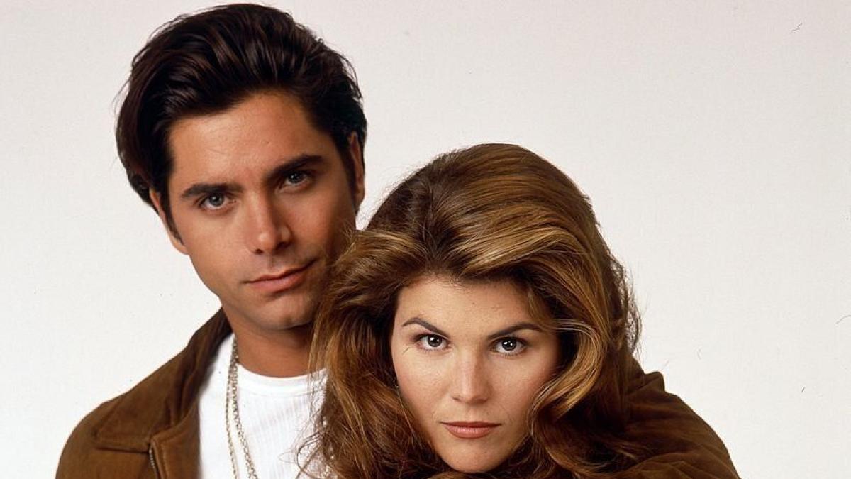 Lori Loughlin, la dulce Rebecca de 'Padres Forzosos', sale de prisión