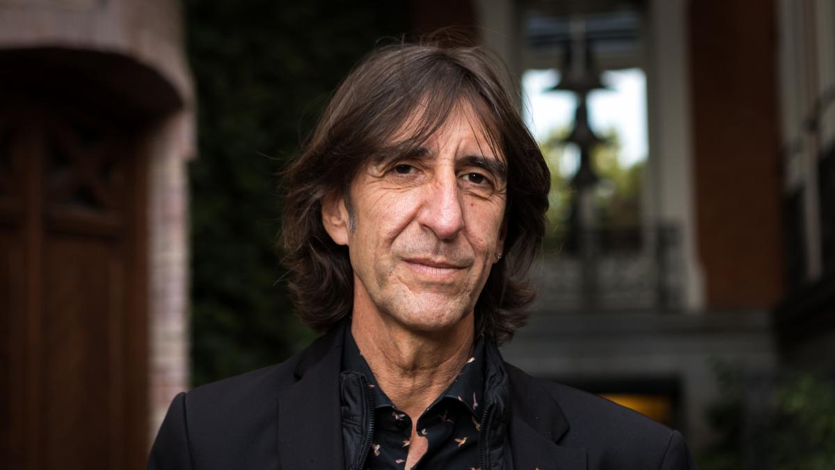 Benjamín Prado se hace eco de estas dos afirmaciones de Feijóo y es ...