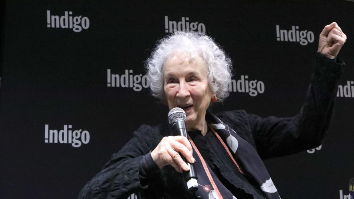 La autora de 'El cuento de la criada' señala lo que el mundo puede ...