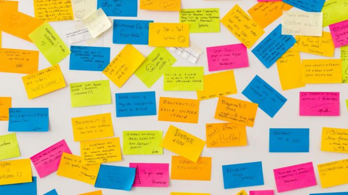 A qué edad aprendiste a despegar bien los post-it